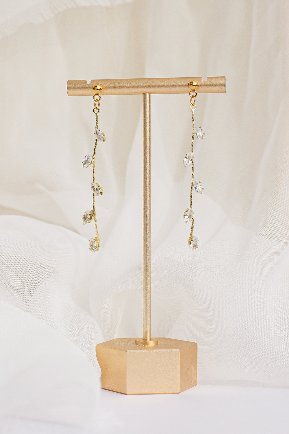 Shop Elegant Gold Accessories | Lady Black Tie Collection